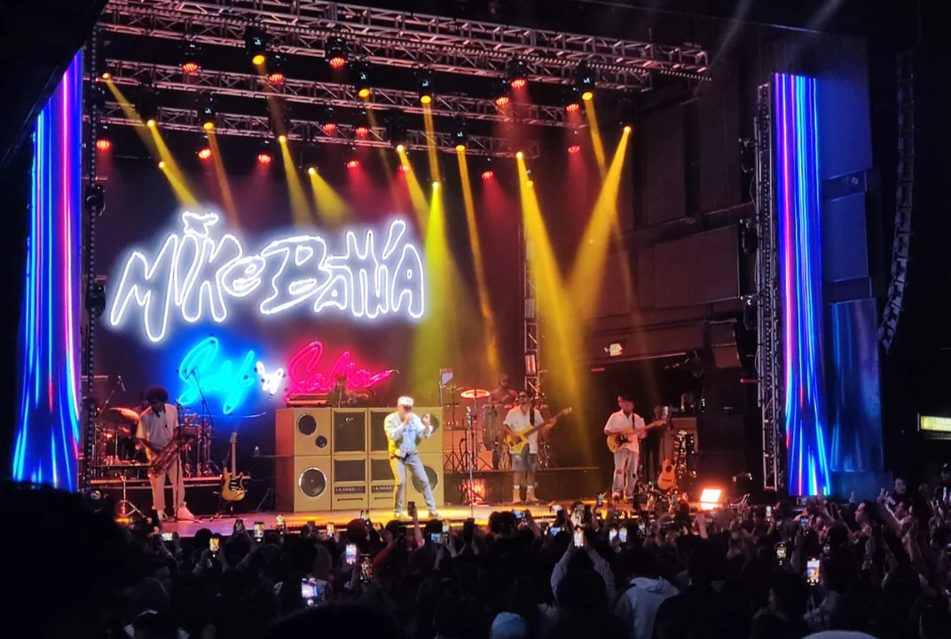 Mike Bahía paso por Colombia con sugira “Surf n' Salsa” y un show inolvidable en Bogotá